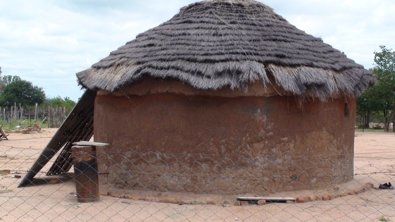 African Huts: History, Culture, and How They Are Made - Hutpost